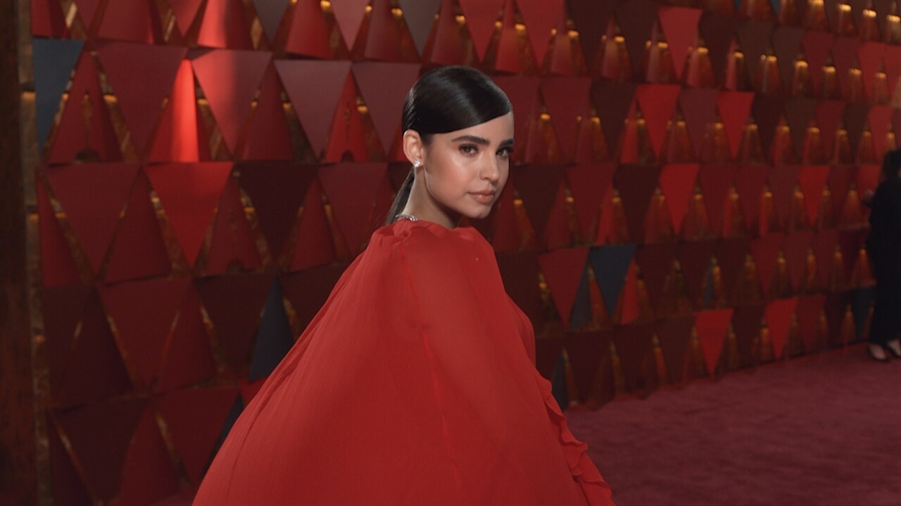 Sofia Carson - 2018 Oscars E! Glambot | E! News