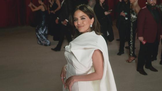 Erin Lim - Oscars 2023 E! Glambot