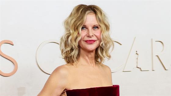Meg Ryan Returns to Oscars for First Time in 27 Years With Must-See Red ...