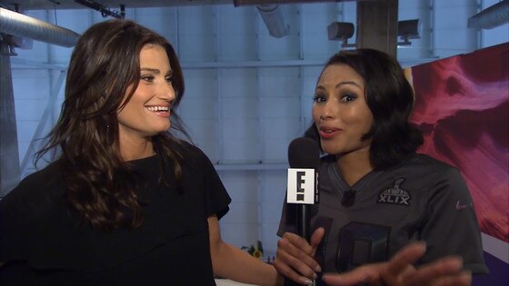 Taylor Swift And Idina Menzel Sing Let It Go In Frozen Costumes At 1989