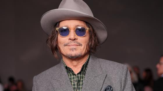 Johnny Depp Makes Return to Paris Fashion Week for First Time in More ...