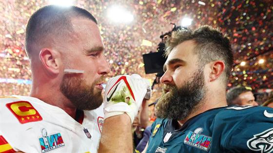 Chiefs' Travis Kelce Breaks Down After Beating Brother