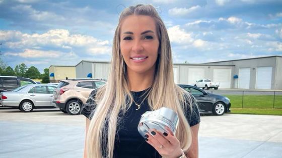 Street Outlaws Star Lizzy Musi Dies After Battle With Breast Cancer