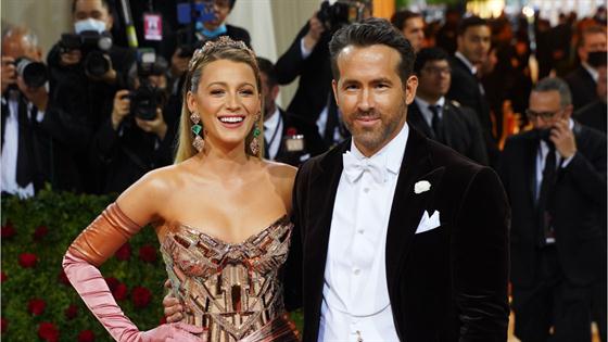 See Ryan Reynolds' Buff TRANSFORMATION in New Photo