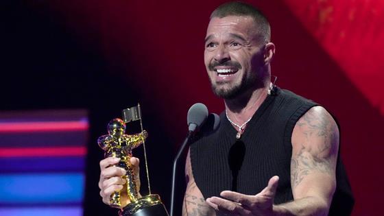 Ricky Martin Makes Rare Comment About His Kids During Latin Icon Award ...
