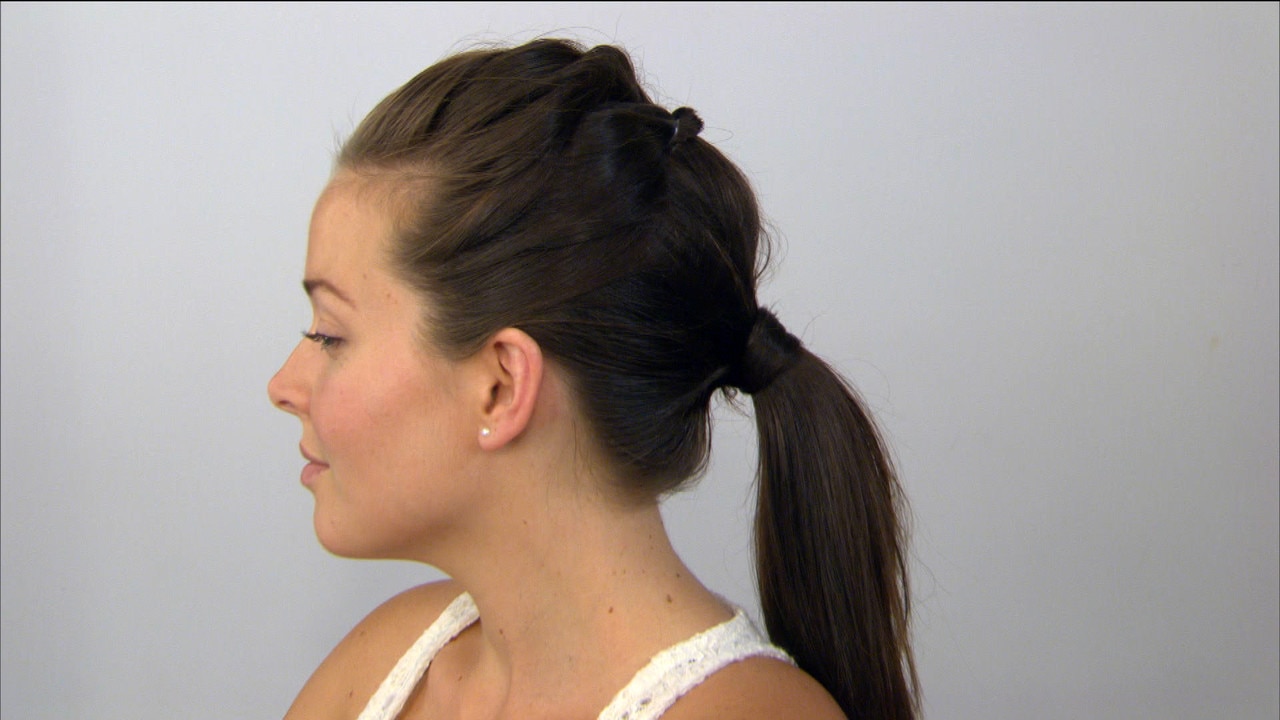 Upgrade the Classic Ponytail With an Interesting Twist | E! News
