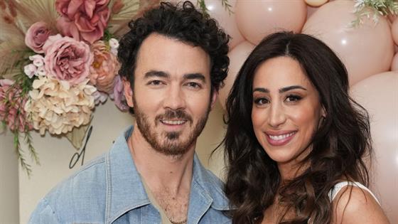Kevin Jonas Shares Family Vacation Pics With His Two Daughters