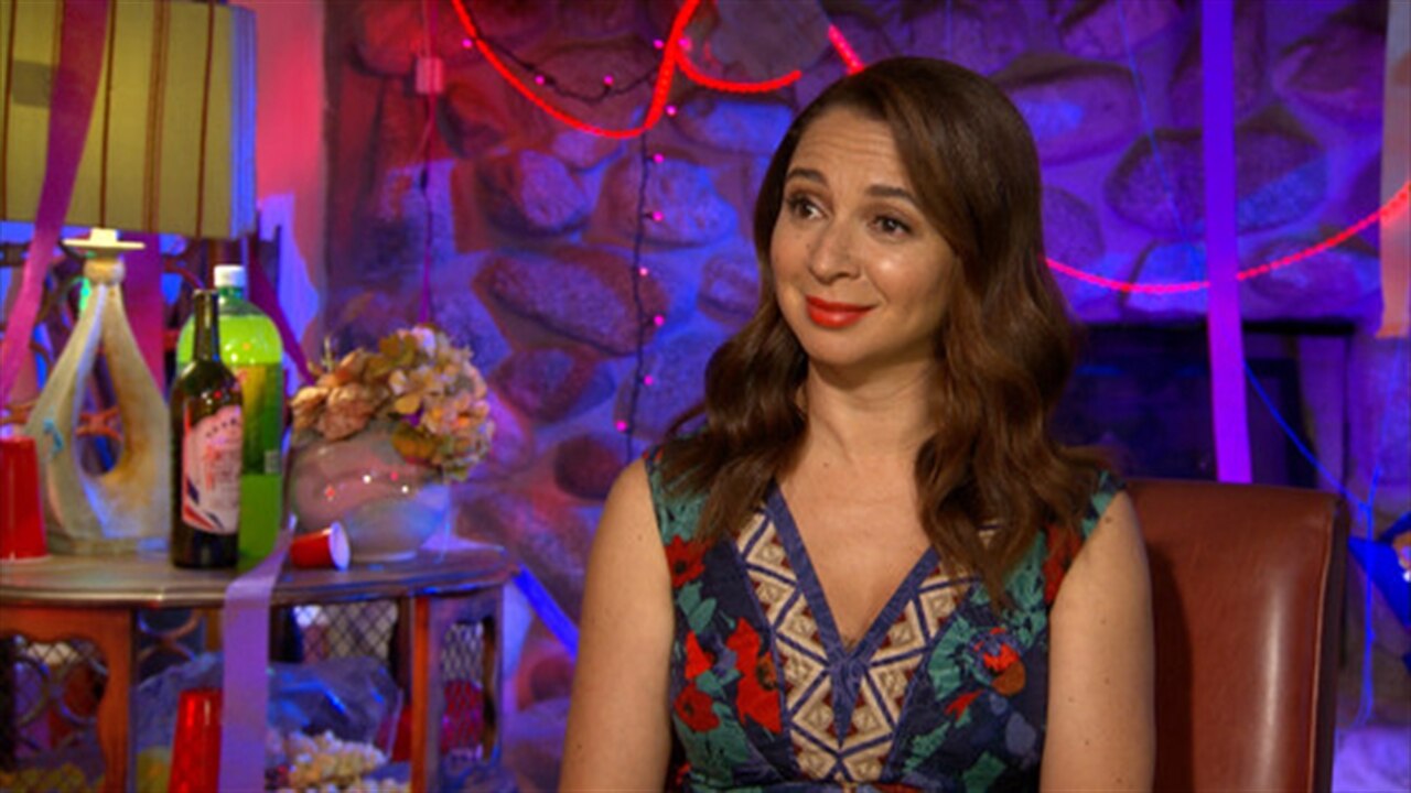 Maya Rudolph Dishes on Ideal Crazy Party | E! News
